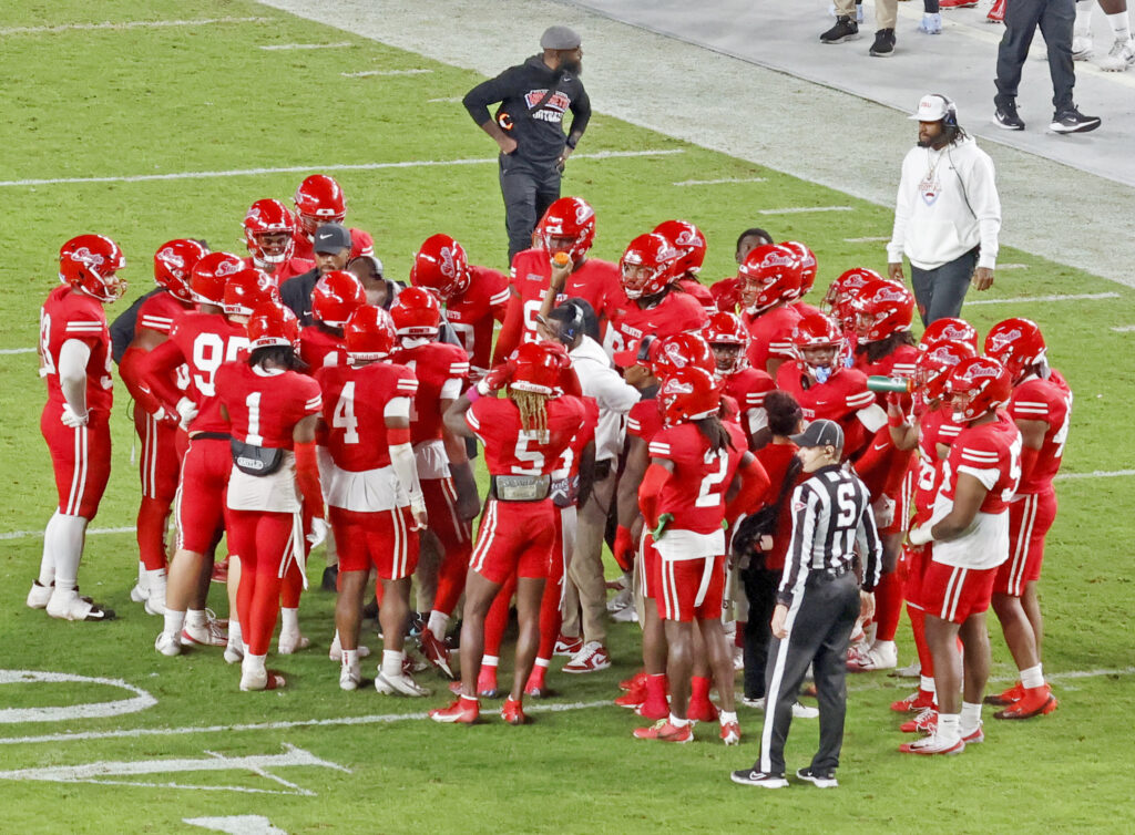 Norfolk St. vs Delaware St., Wk 10, 10-30-25 | Photo Gallery ...